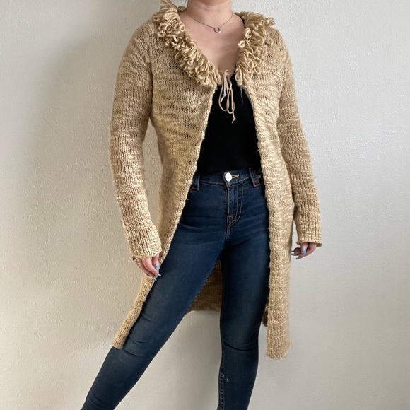 Vintage | Sweaters | Vintage 9s Tan Beige Fuzzy Fringe Trim Collar Knit ...
